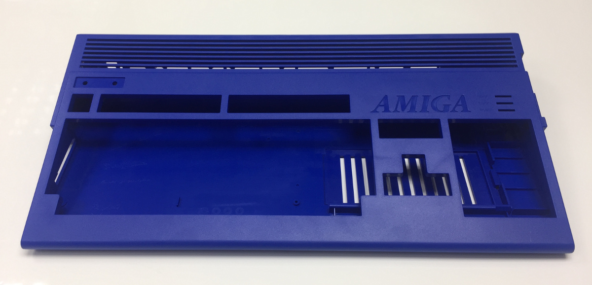 Amiga 1200 Case: Dark Blue (Cosmetic Discolouration) - RetroKit